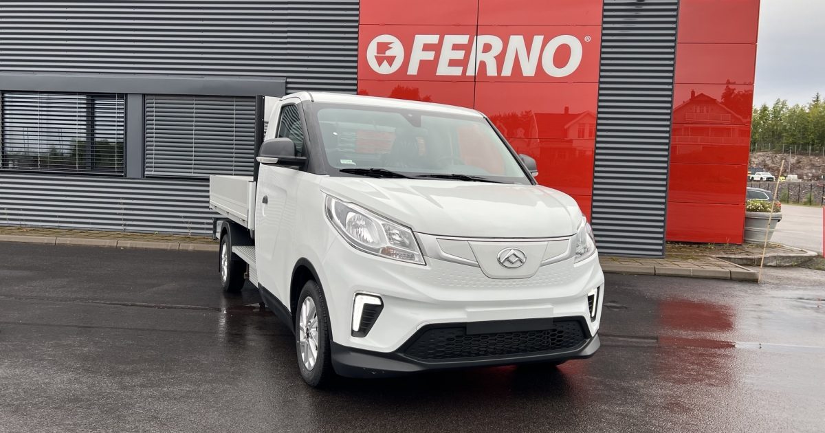 Maxus ED3 med lasteplan og enveistipp | Ferno Mobility